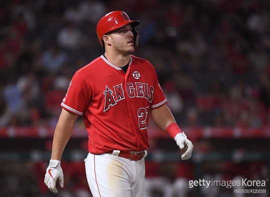 'MVP 1순위' LAA 트라웃, 발 수술로 시즌 아웃