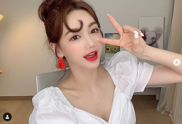 '몸캠·벗방 의혹' 브레이브걸스 박서아, 해명에도 뜨거운 관심