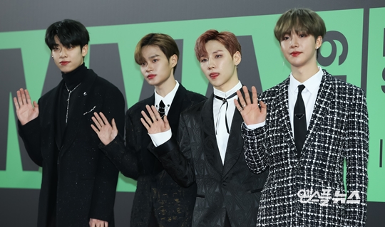 [M+포토] 'MMA 2019' AB6IX, '박우진은 부상으로 불참'