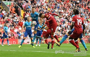 [EPL 3R] '피르미누-마네 연속골' 리버풀, 아스널전 2-0 리드(전반 종료)