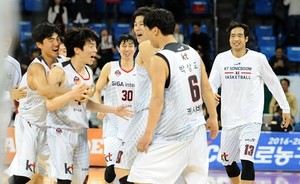 [1년 전 KBL] (11.13) kt, SK 상대 26점차 대역전승 거둔 날